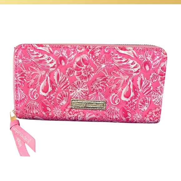 Simply Southern | Bags | Simply Southern Phone Wallet Quilted Seashell ...